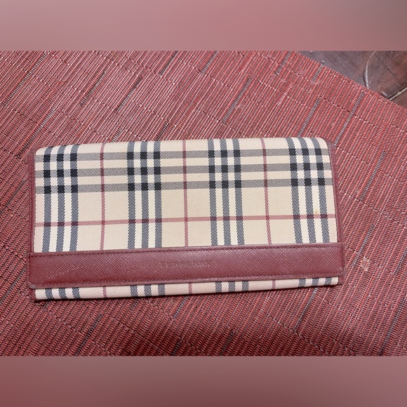 Burberry | Bags | Burberry Long Wallet With Kisslock Gold Tone Hardware ...